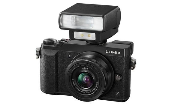 Neuer Kompaktblitz von Panasonic: DMW-FL200L | News | dkamera.de | Das Digitalkamera-Magazin