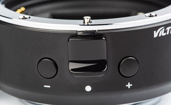 Objektiv-Adapter mit OLED-Display: Viltrox EF-E5 | News | dkamera.de | Das Digitalkamera-Magazin