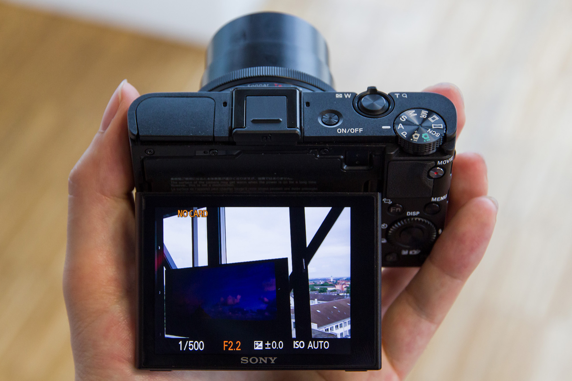 Preview: Hands-On der neuen Sony Cyber-shot DSC-RX100 II | News | dkamera.de | Das Digitalkamera ...